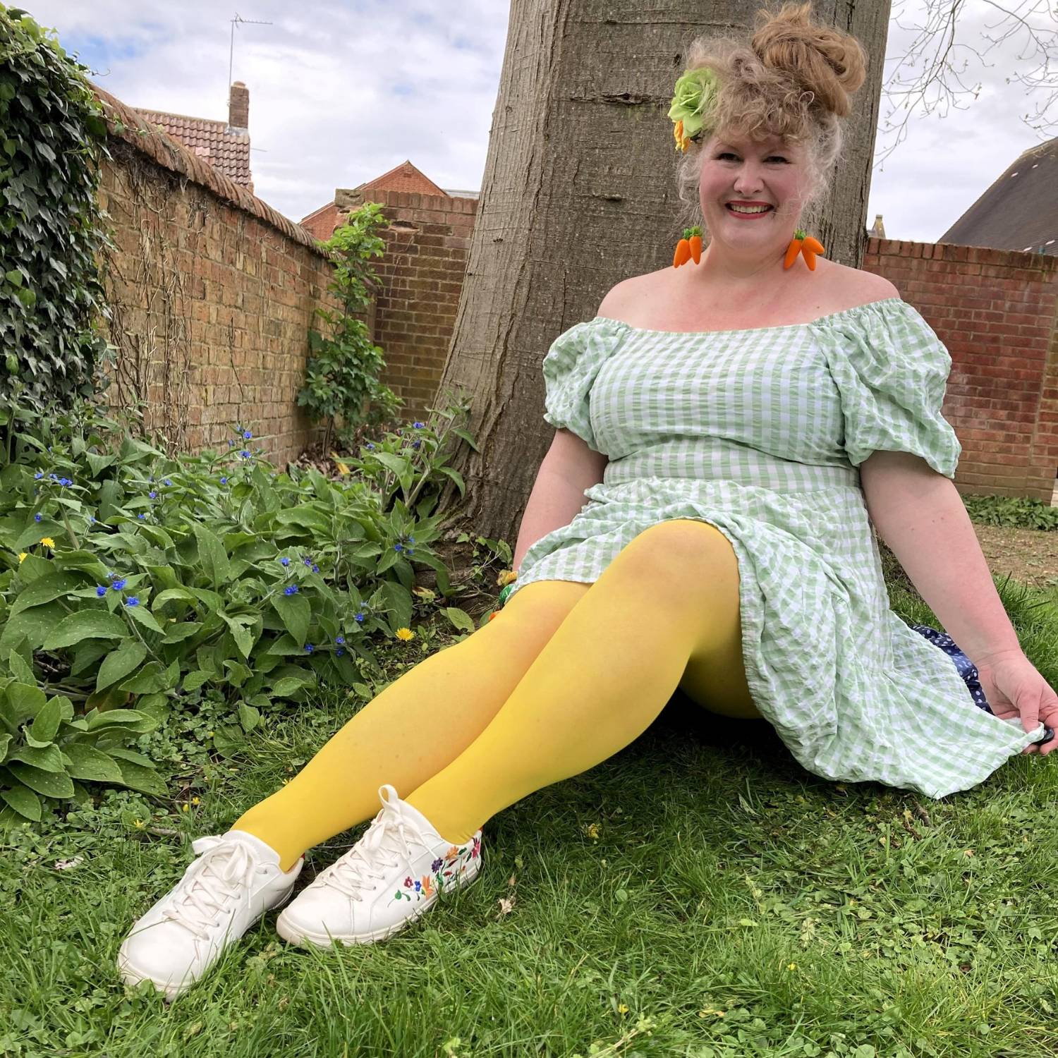 Lemon Yellow 30 Denier Tights - Snag – Snag Canada